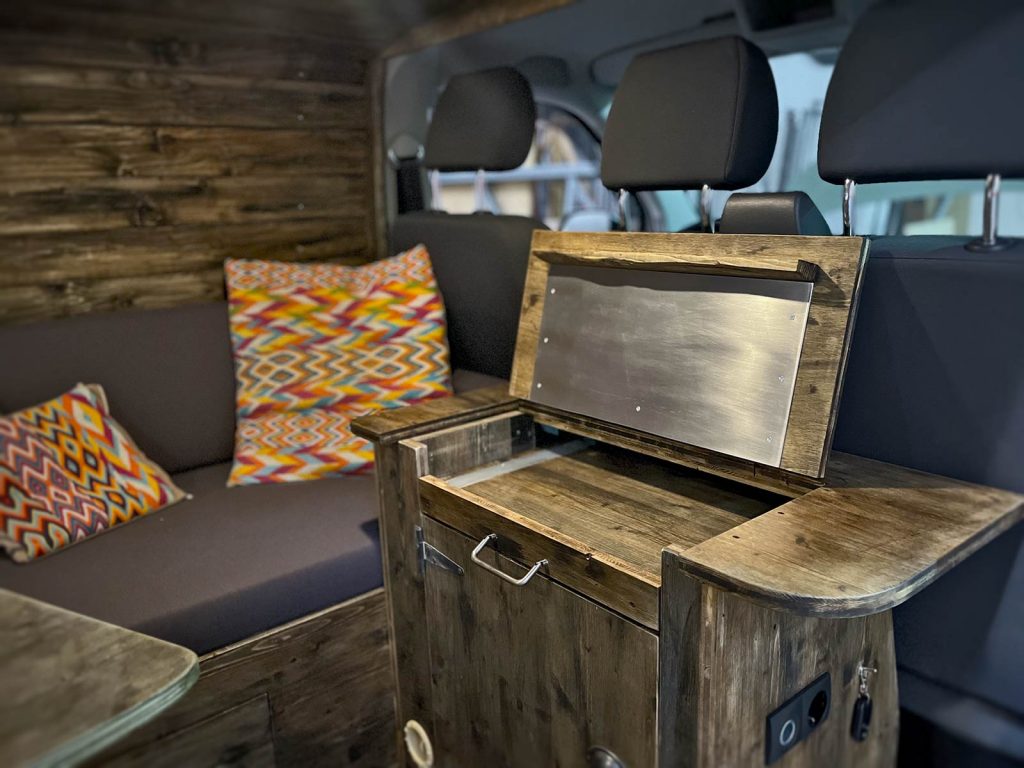 Individueller Fahrzeug-Ausbau vom Transporter zum Campervan. - ORIGINAL ...